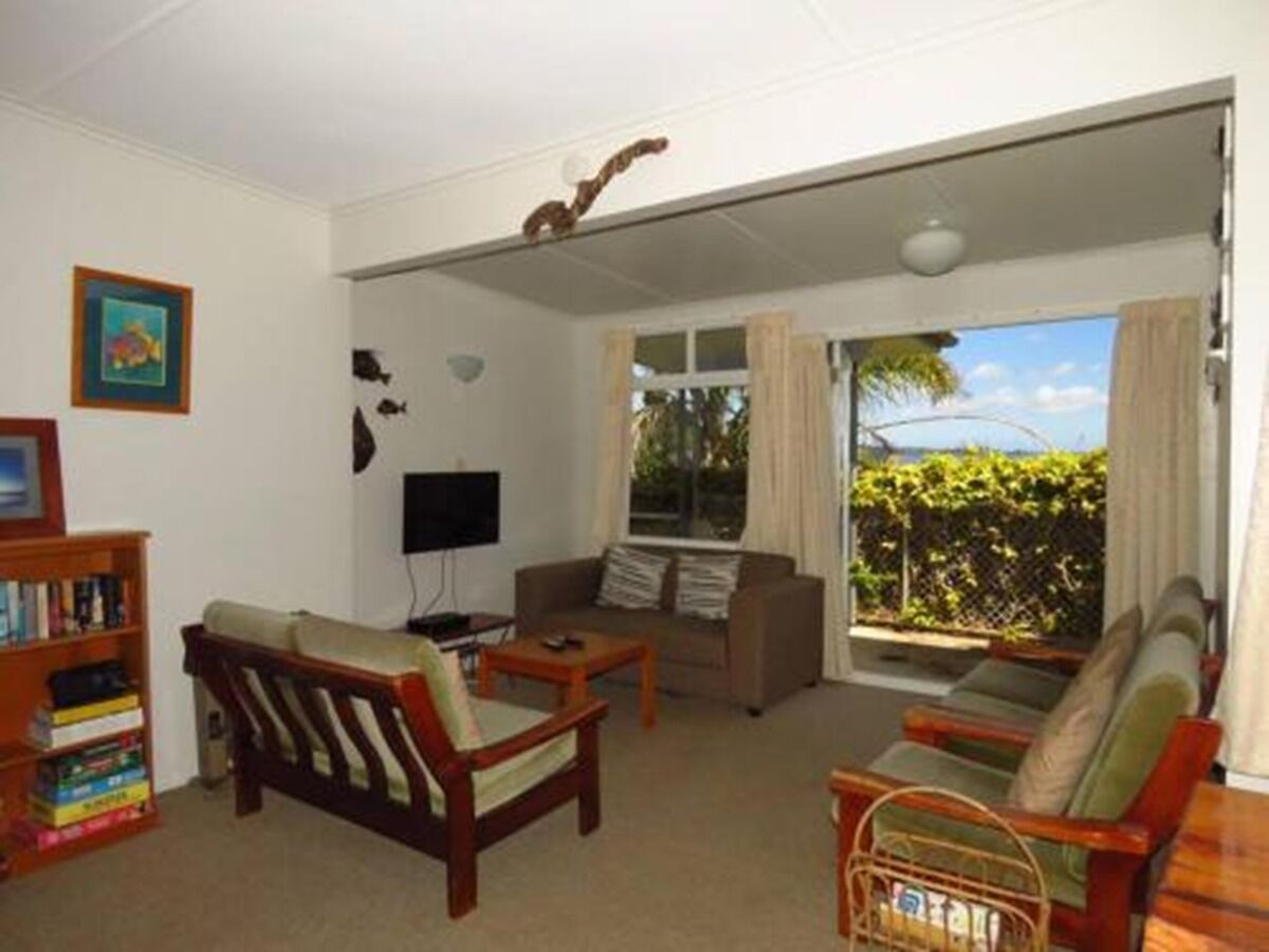 Kiwi Batch \Nbest Place For Family To Enjoy All That Doubtless Bay Has To Offer - Mangōnui