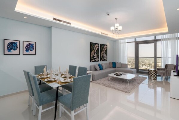 2-Bed Luxury Apartment in Paramount Midtown Reviews, Deals & Photos ...