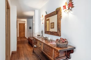 Apartamento Standard, vários quartos, 2 casas de banho (Charming Apartment Close to Cableway) | Interior