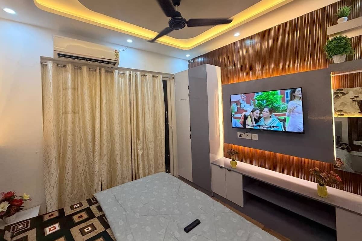 Escrivaninha, espaço de trabalho para notebook