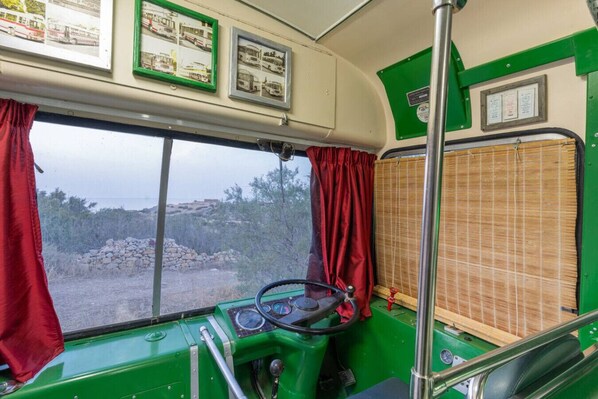 A one of a kind bus stay with gorgeous views Reviews, Deals & Photos ...