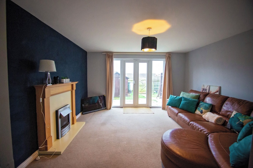 Long Barn House - Andover - 4 Bedroom - Andover, KS