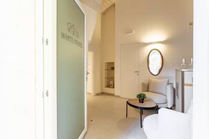 Quarto, 1 cama de casal | Área de estar