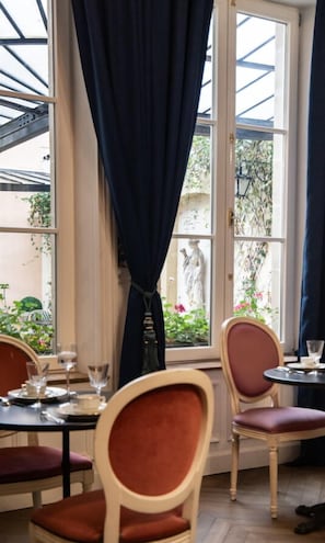 Pequeno-almoço continental diário incluído