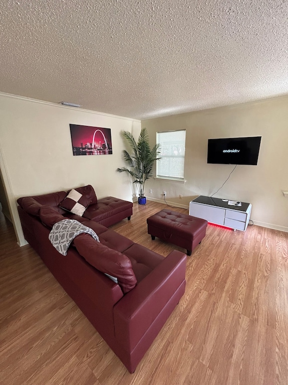 3-bedroom Spacious House In Peaceful Mobile. - Mobile, AL