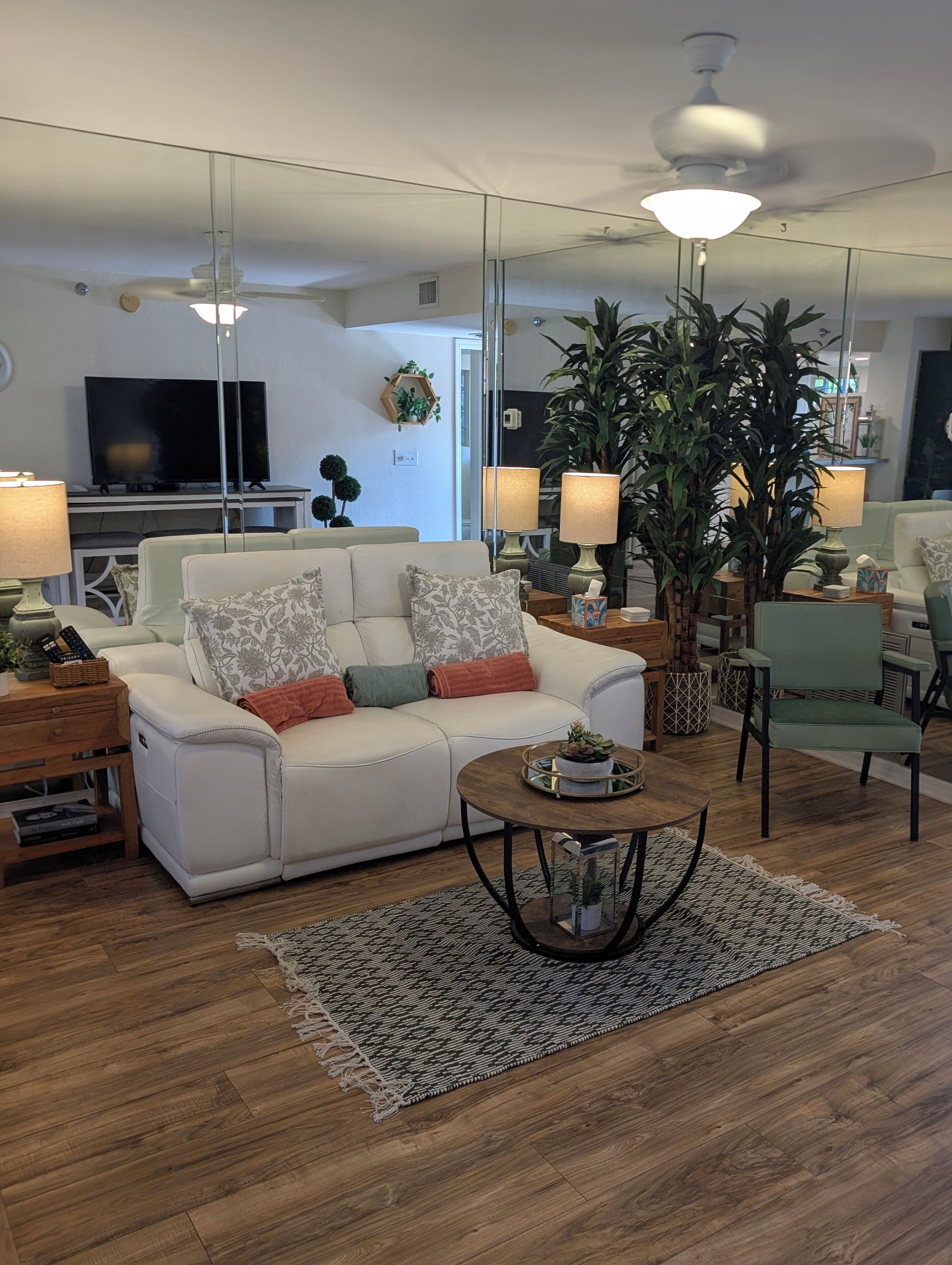 Nude Garden Retreat Ground Floor Comfort At Paradise Lakes - Land O' Lakes, FL