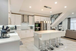 Casa, 5 quartos, sacada | Parte interna