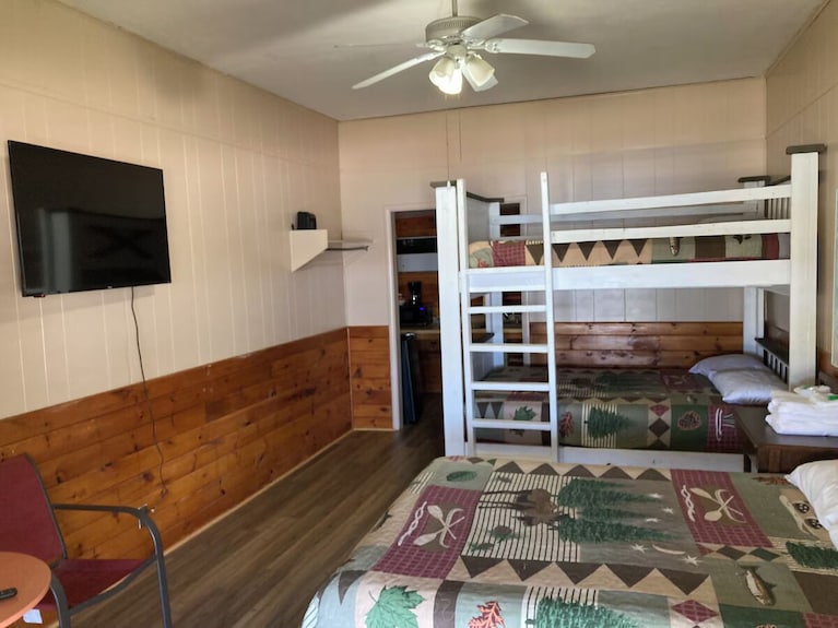 Water Front Cabin #12 Cabin In Graham, Steps From Possum Kingdom Lake - Possum Kingdom Lake, TX