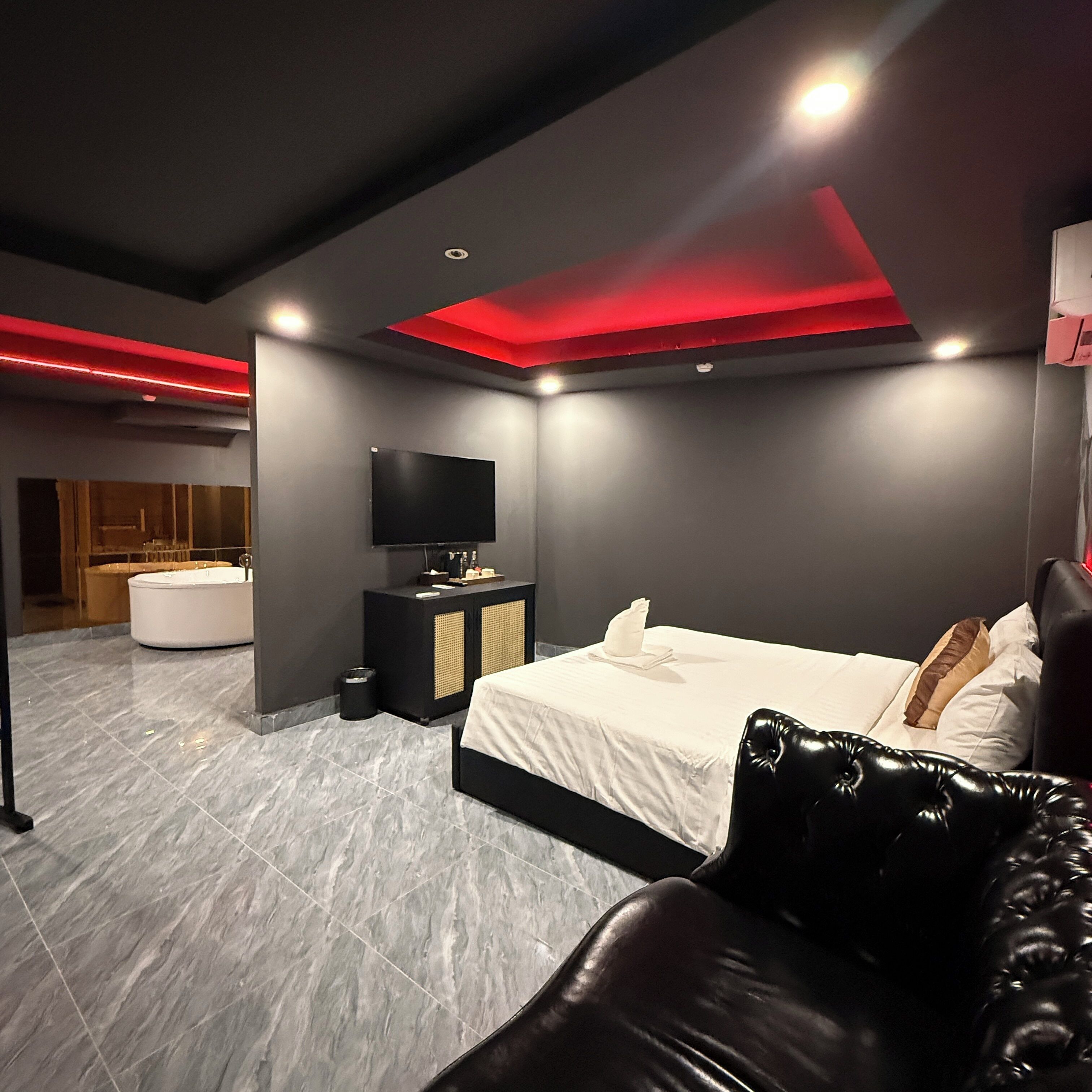 Quarto executivo, sauna seca, no piso térreo | Escrivaninha, Wi-Fi de cortesia