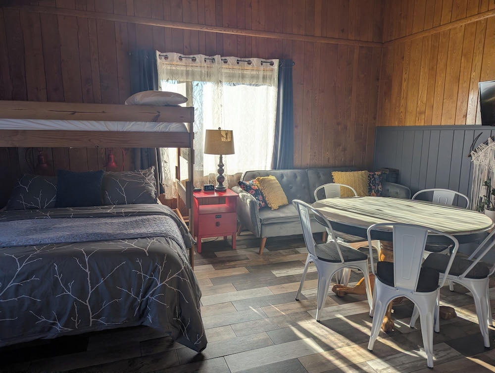 Feather Nest Inn - Grand Marais, MN