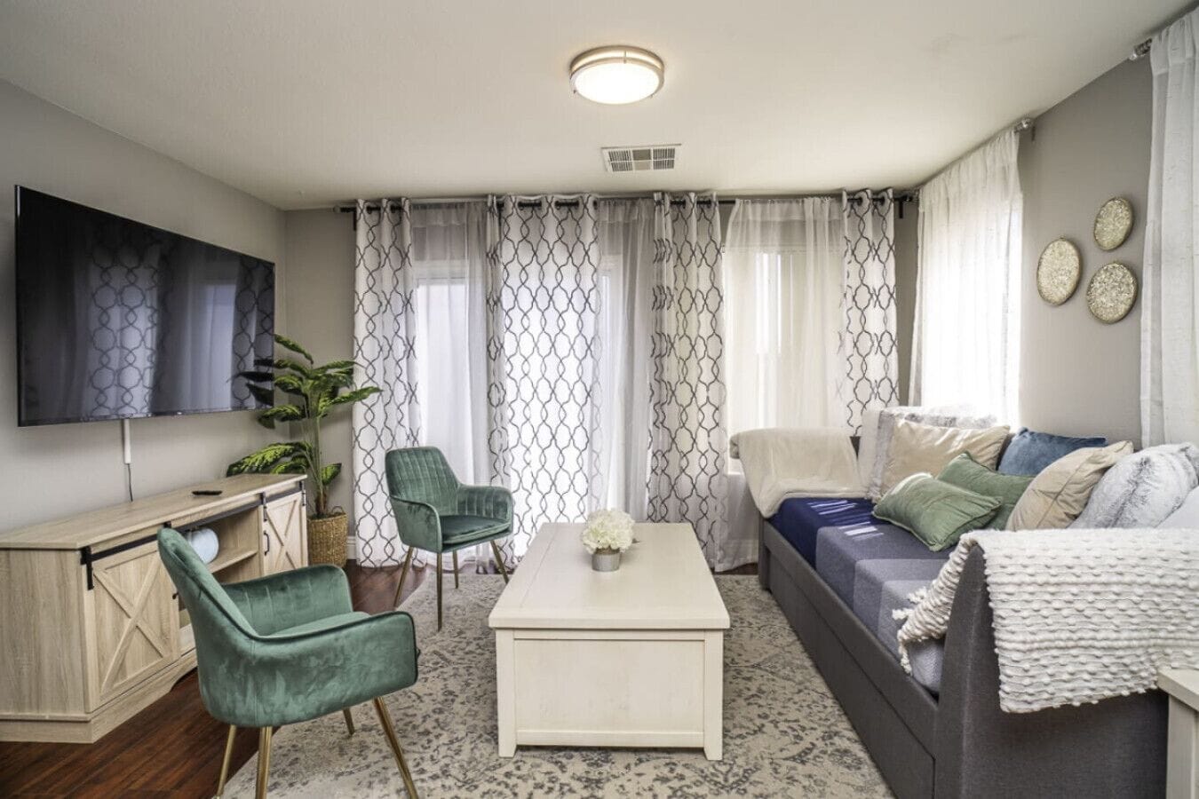 Chic 3br Escape Minutes From Las Vegas Strip - Spring Mountain Ranch State Park, Blue Diamond