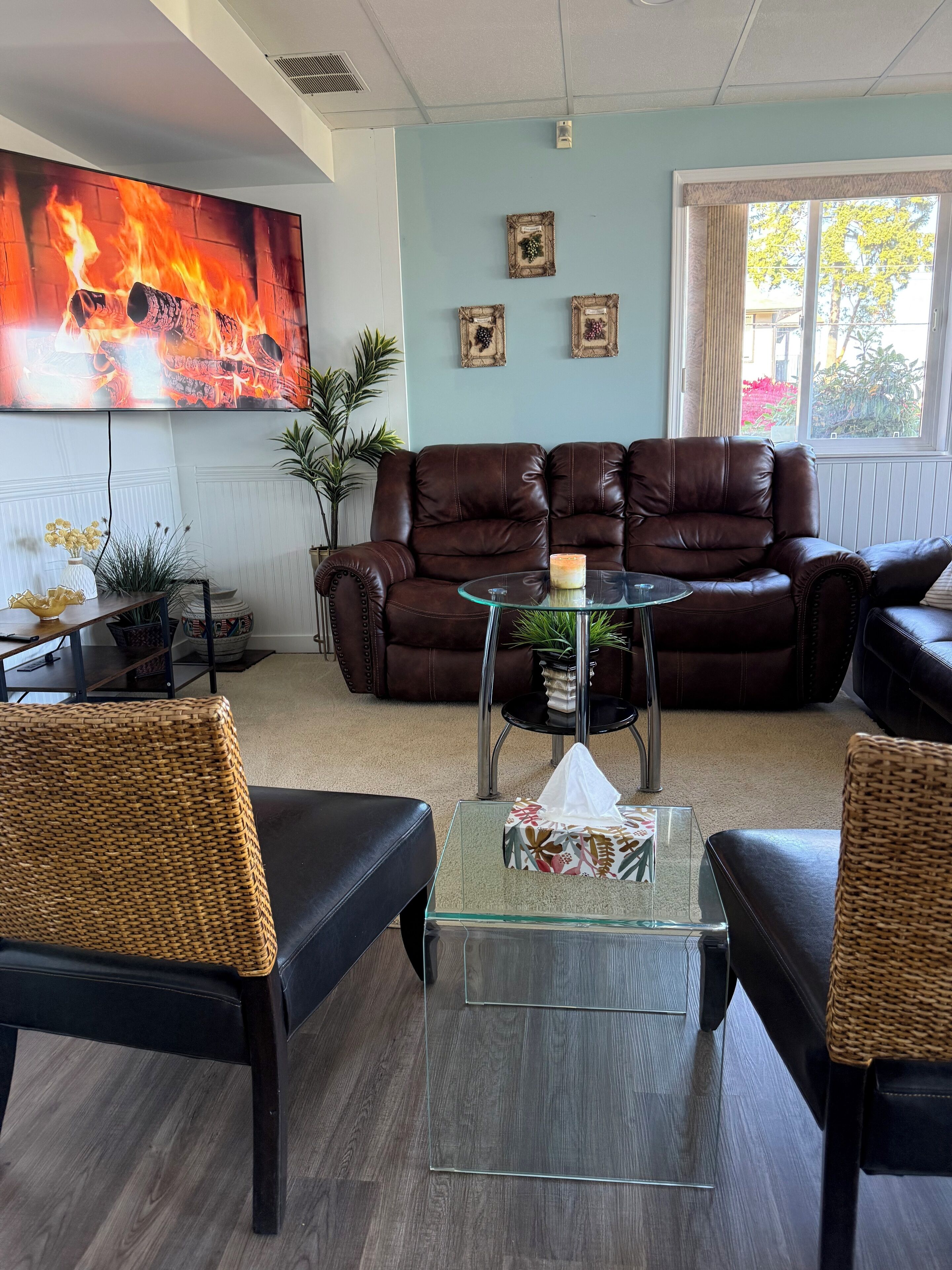 Ocean & Peak Retreat - Nanaimo