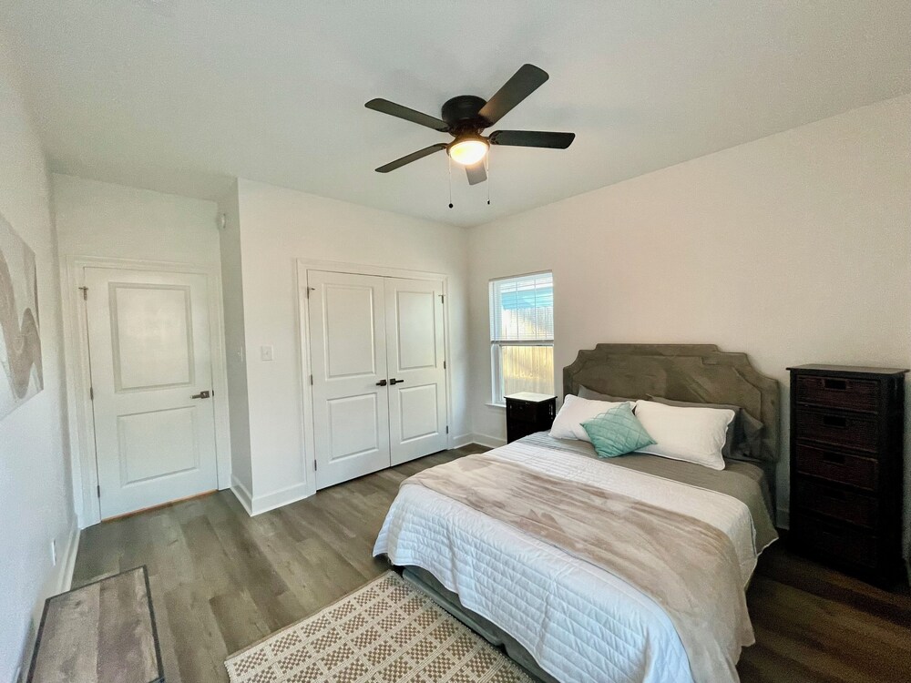 Cozy Holiday Retreat -Warm & Private - Baton Rouge | Stayz