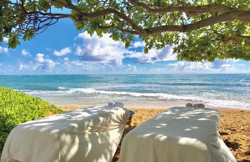 Aromaterapia, massagens de pedras quentes 