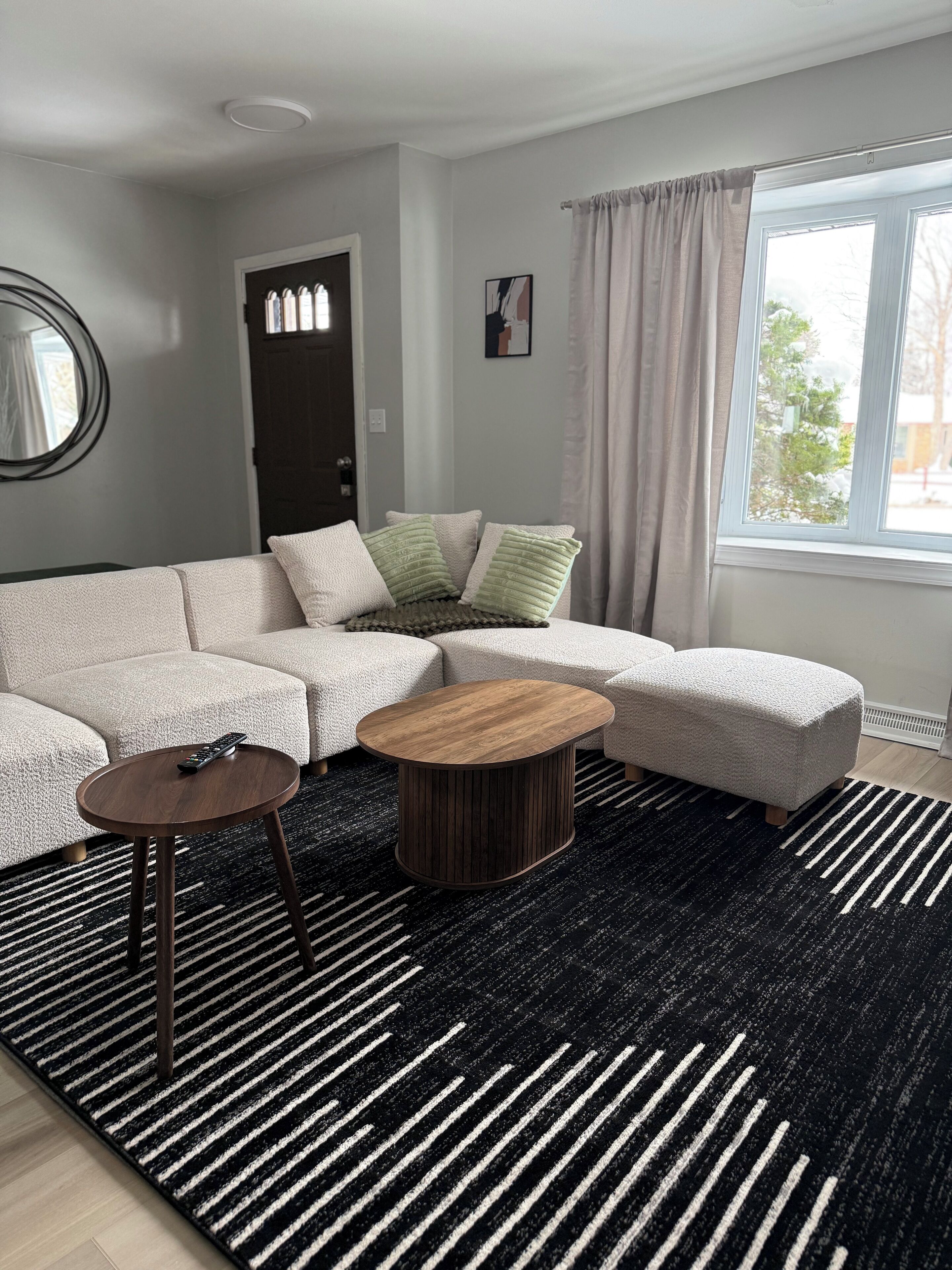 Machesney's Modern Escape - Work, Relax, Indulge - Rockford, IL