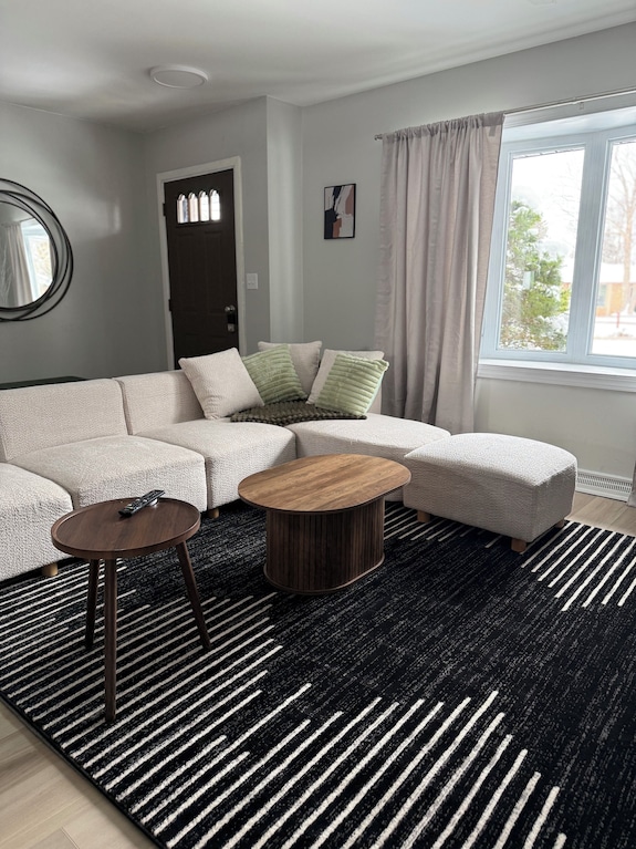 Machesney's Modern Escape - Work, Relax, Indulge - Rockford, IL