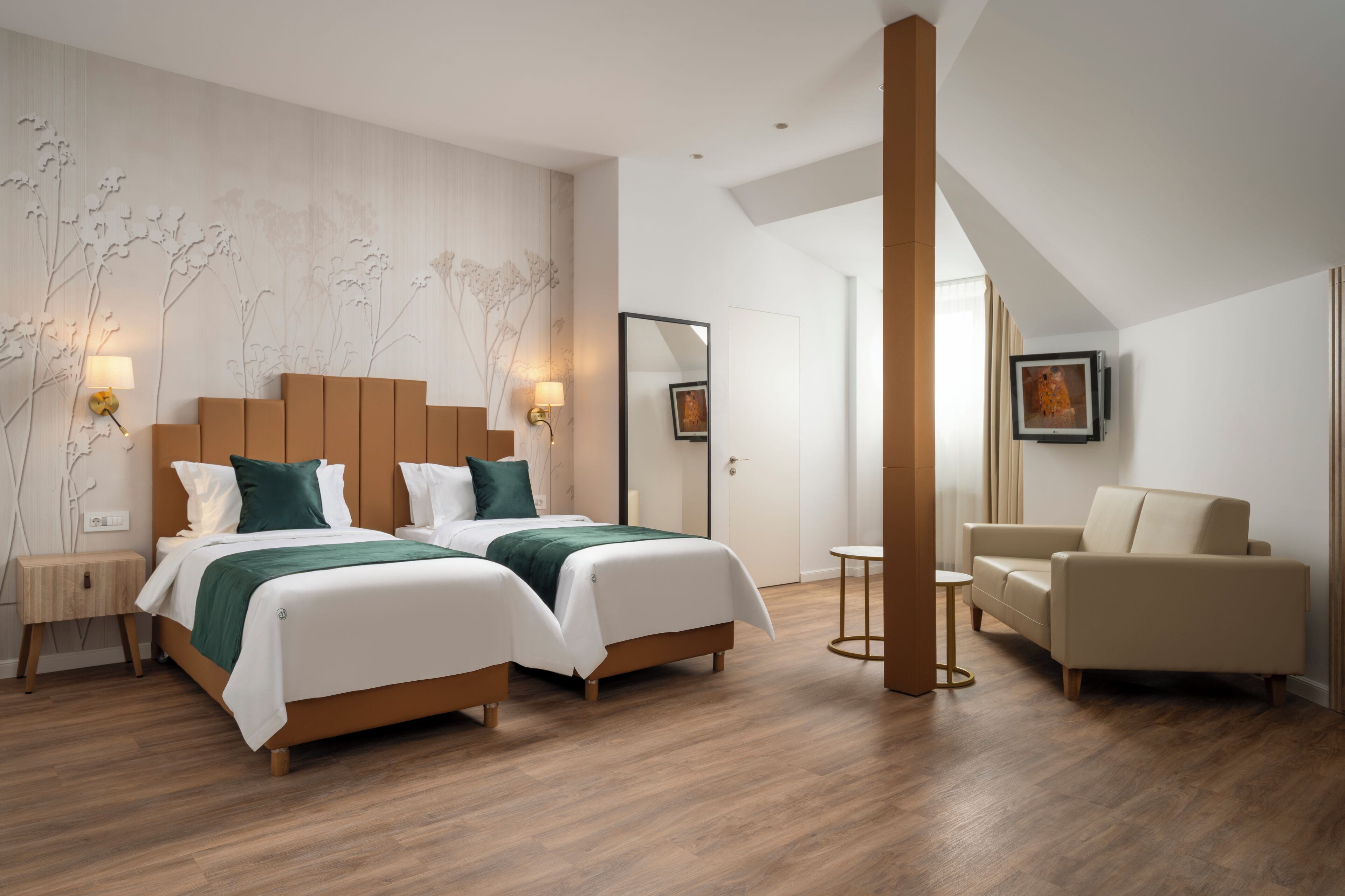 Quarto Twin Premium | Cofre no quarto, secretária 