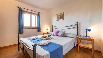 Apartamento, 1 quarto, varanda, vista para o jardim | 2 quartos