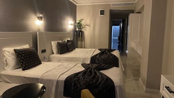 Cofre com capacidade para portátil, ferro/tábua de engomar