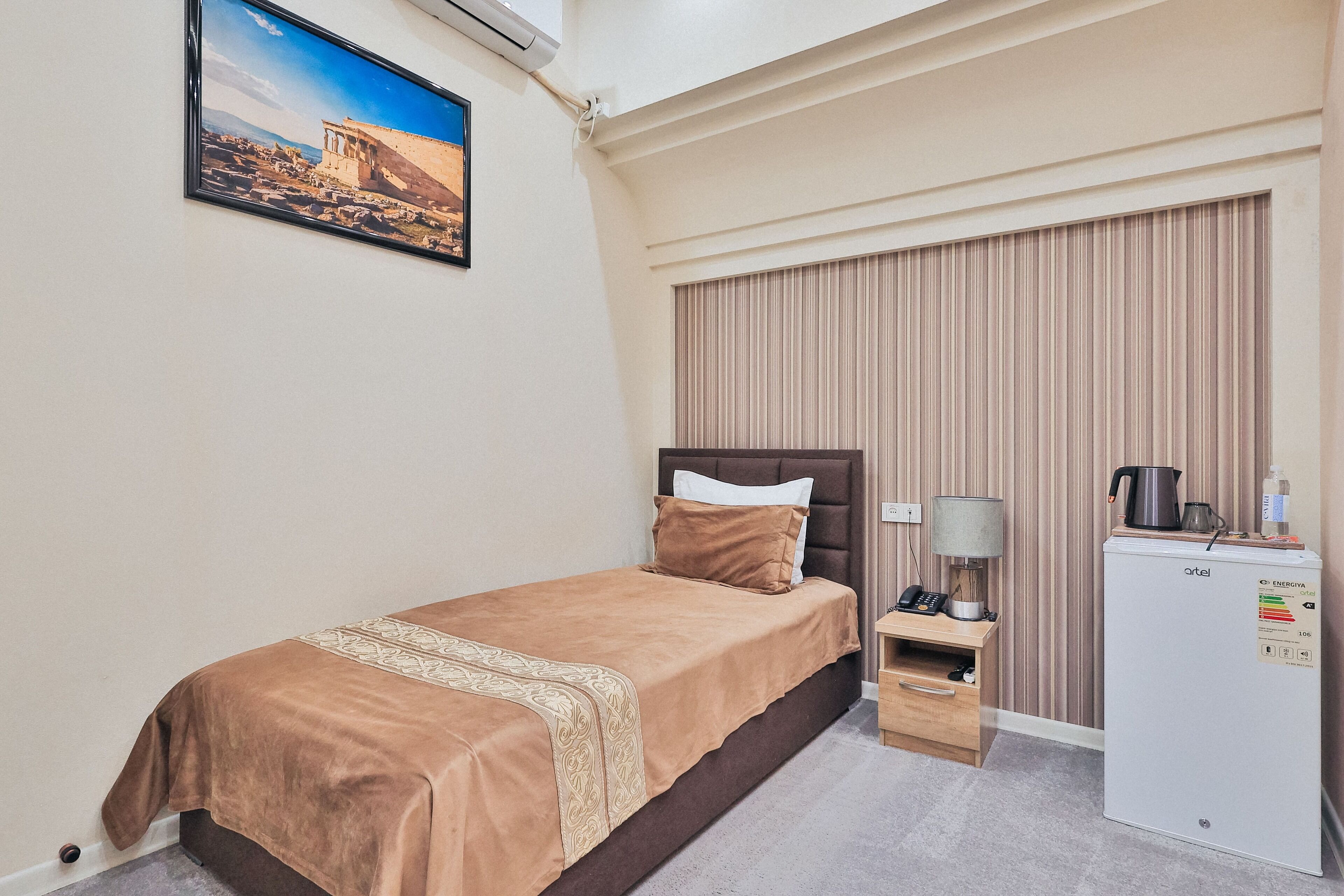 Quarto Individual Económico | Cofre no quarto, cortinas/cortinados opacos, quartos insonorizados 