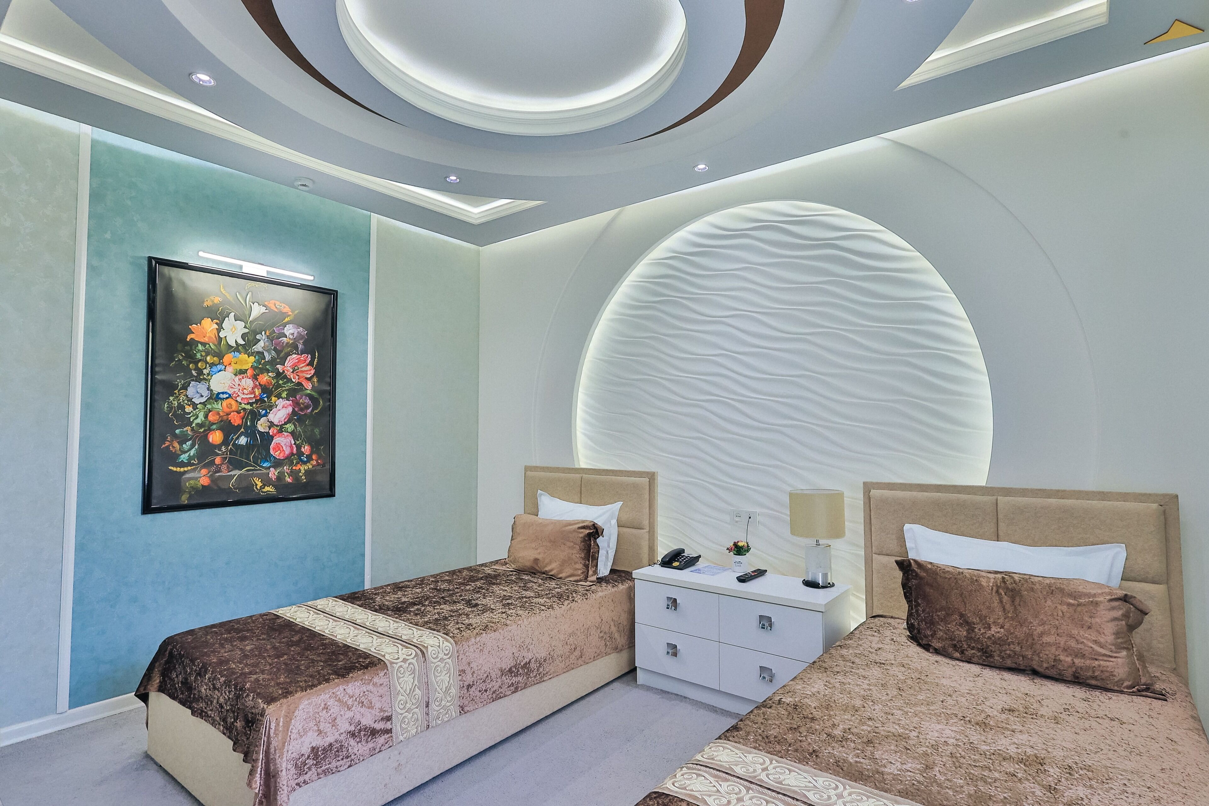 Quarto Twin Standard | Cofre no quarto, cortinas/cortinados opacos, quartos insonorizados 