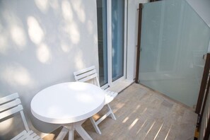 Apartamento, 1 quarto, sacada | Opções para refeição ao ar livre