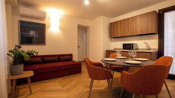 Apartamento, 2 quartos | Cozinha privada | Cafeteira/chaleira, chaleira elétrica