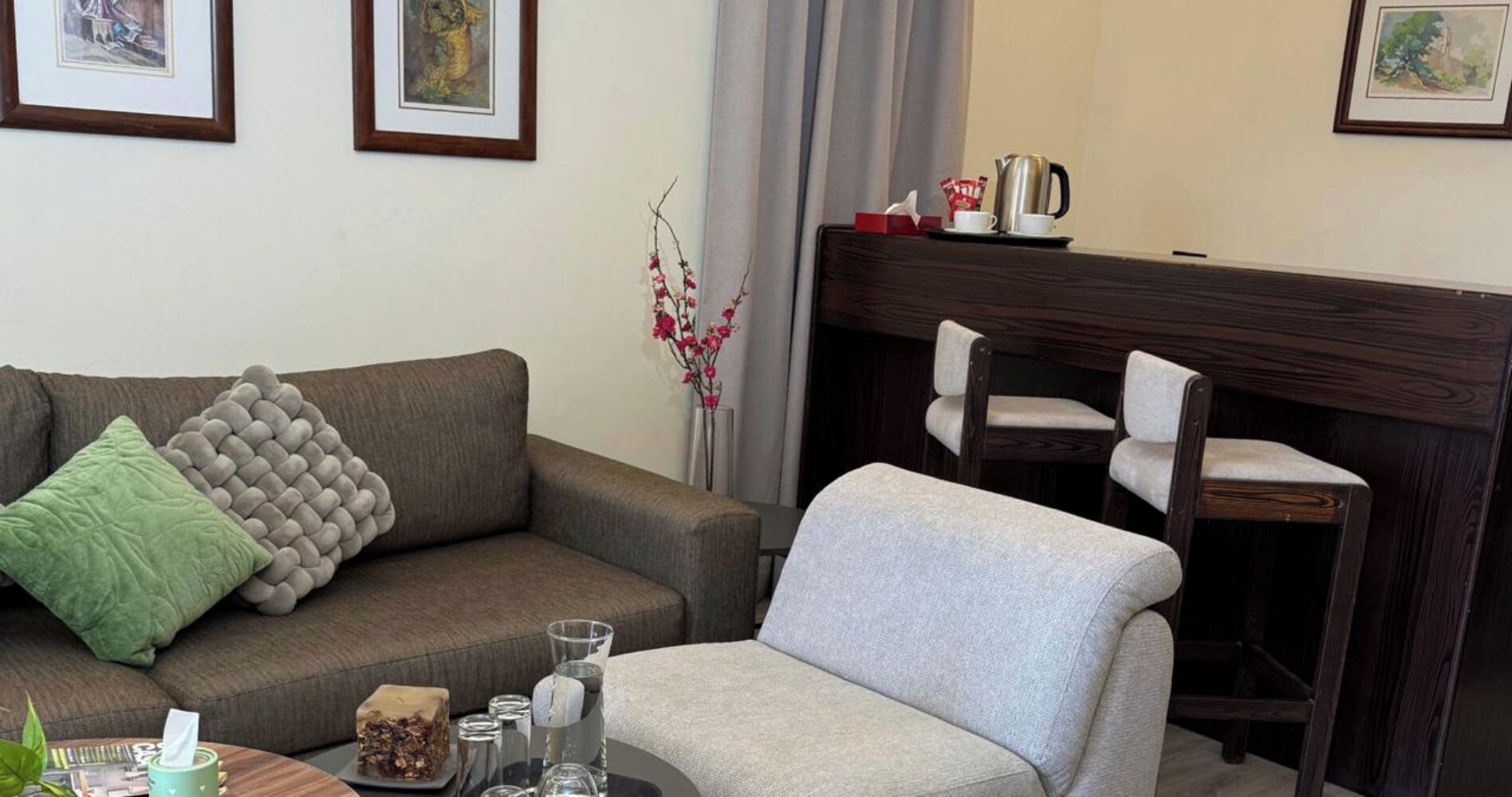 Quarto Duplo Superior, varanda, vista para o mar | Sala de estar