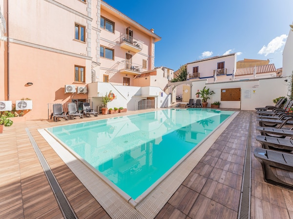 Comfy 4 Guest Apartment With Pool - Santa Teresa Gallura
