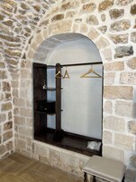 Suíte superior | Roupas de cama premium, frigobar, cofres nos quartos, escrivaninha