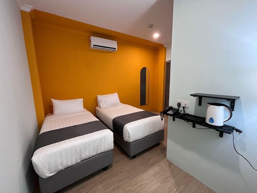 Quarto Twin Standard, sem janelas | Wi-fi grátis