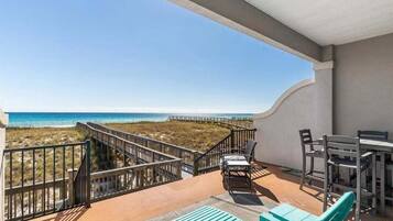 Casa geminada, 4 quartos | Opções para refeição ao ar livre