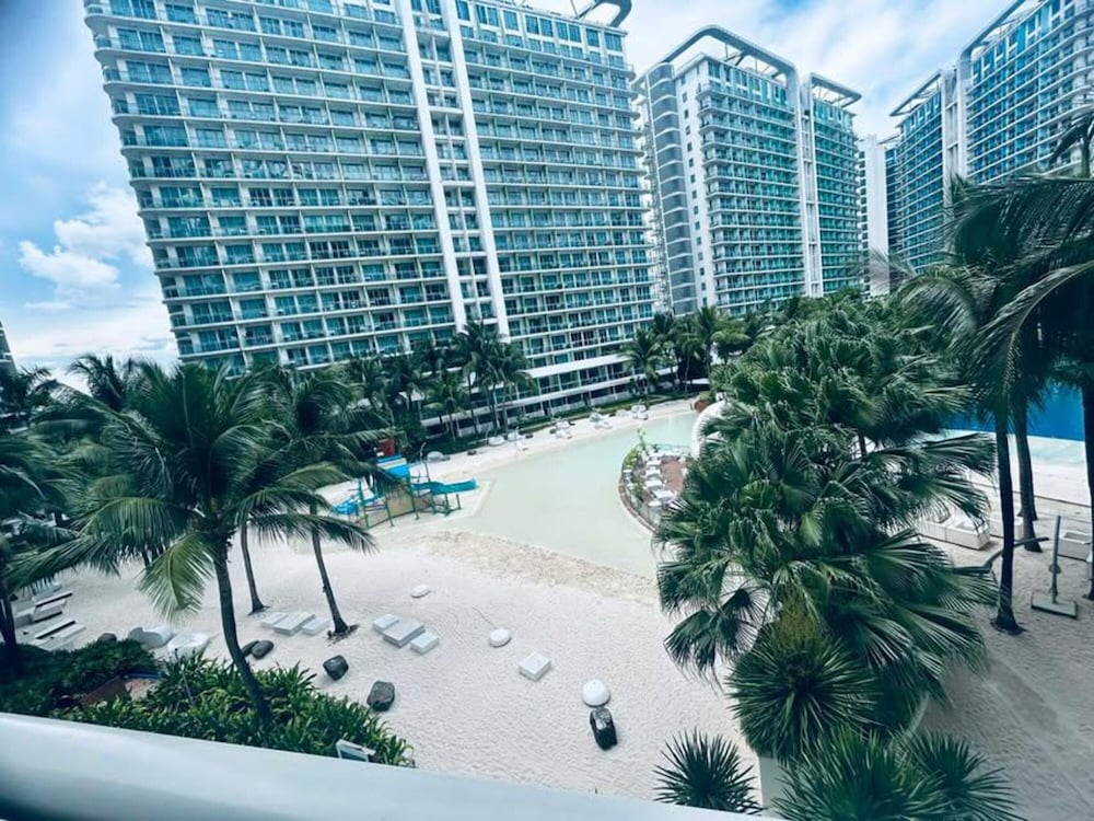 Cozy Condos At Azure Urban Resort - Parañaque