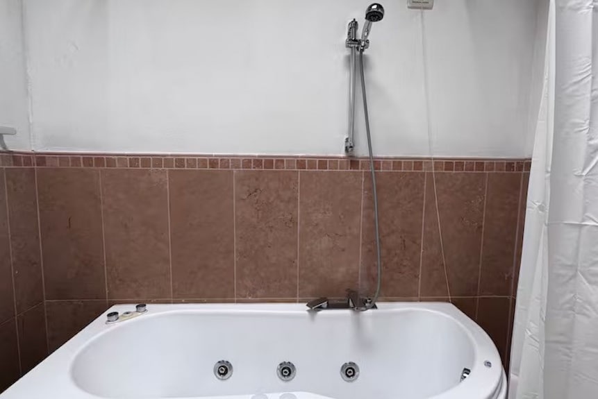 Stylish Room With Gym And Parking In Bassano - Bassano del Grappa