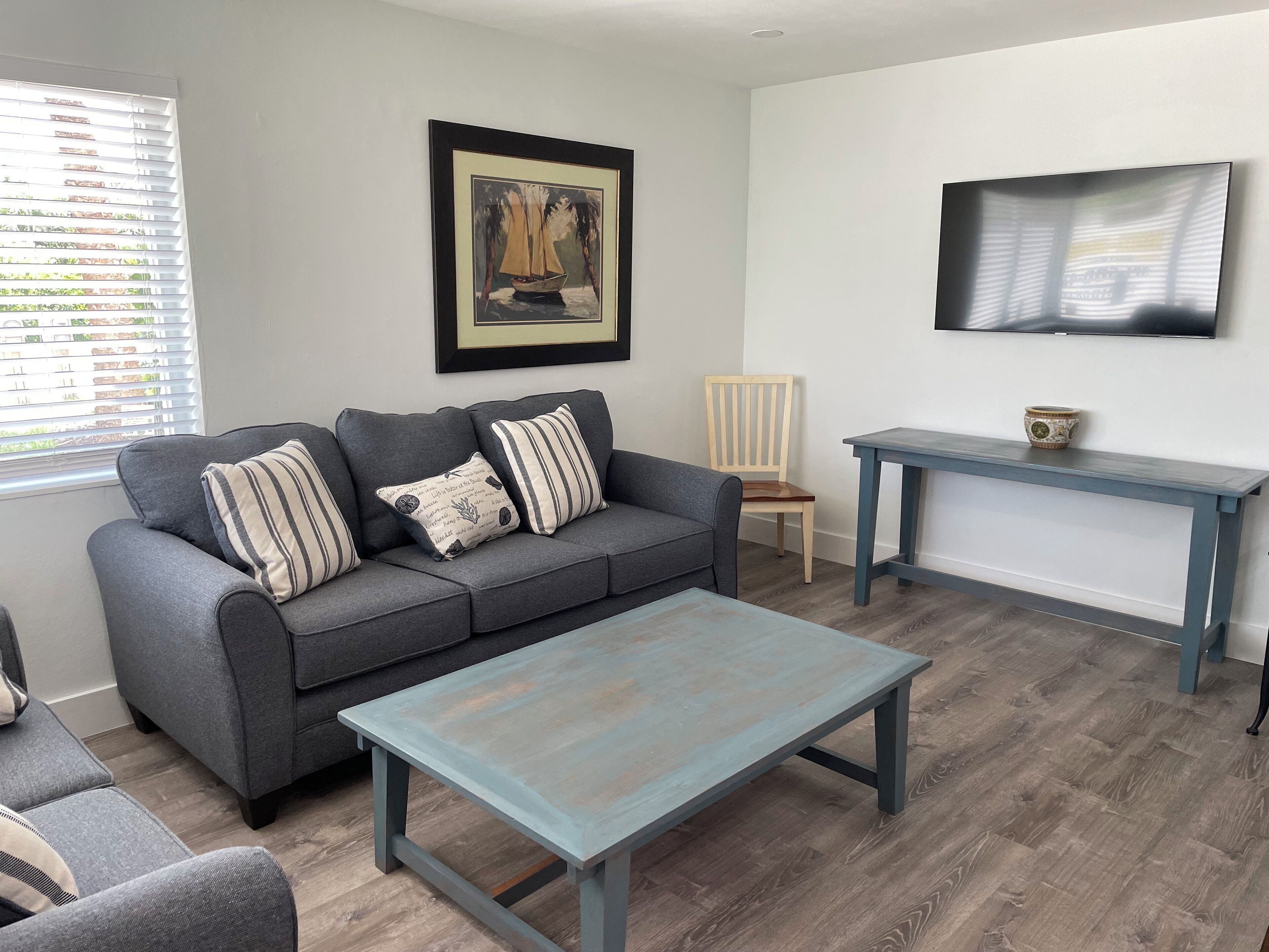 Tranquil 2-bedroom Bungalow With Ac In Charming Vero Beach Steps To Boardwalk - Vero Beach, FL