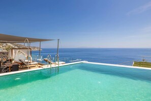 Villa Deluxe, 2 quartos, vista para o mar, em frente à praia | Piscina privativa