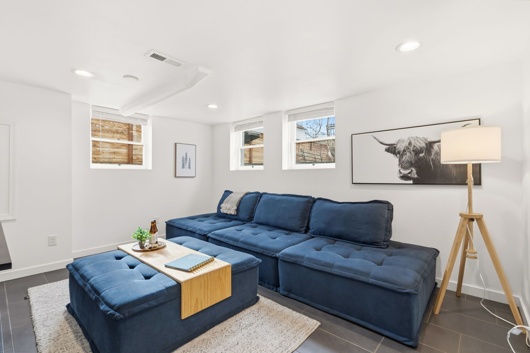 Casa, várias camas, pátio, vista para o jardim (701 Mathews St (Unit B)) | Sala de estar