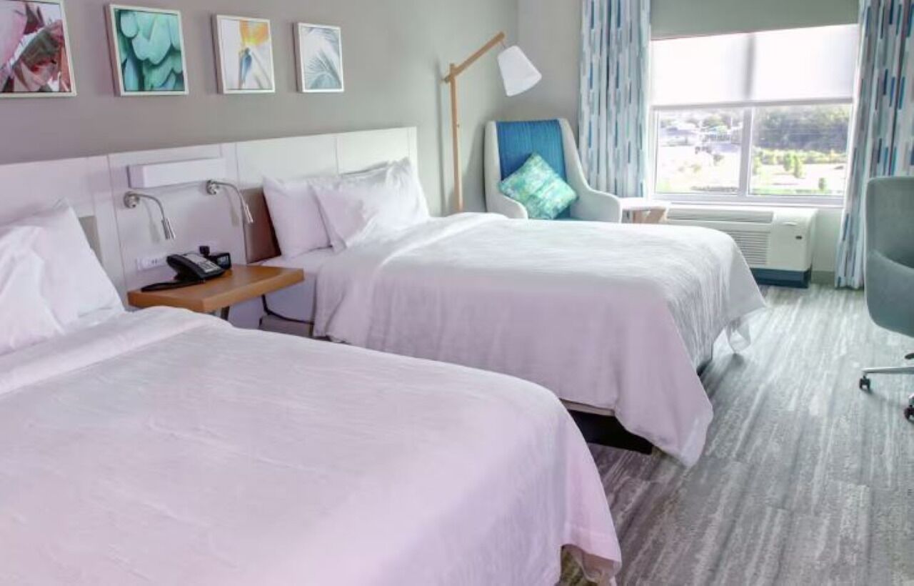 4 Pet-friendly Units With Free Breakfast, Free Parking, Outdoor Pool - Land O' Lakes, FL