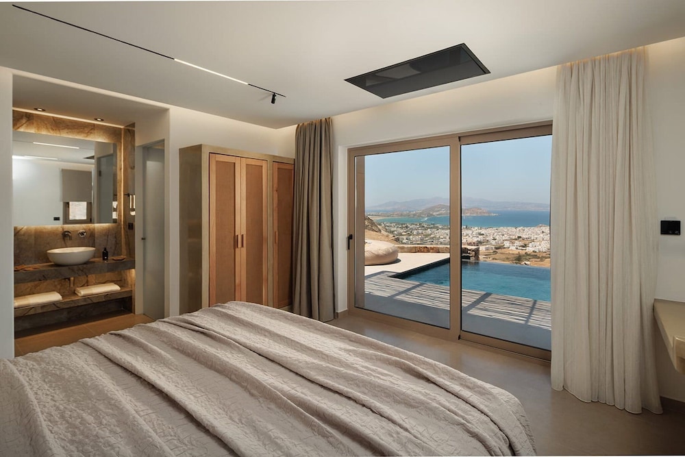 Villa Elaith, Divine Sea & City Views, Private Pool, Furnished Terrace ...