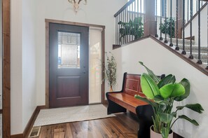 Sturgis Motorcycle Rally Rental - 5 bedroom with garage Reviews, Deals ...