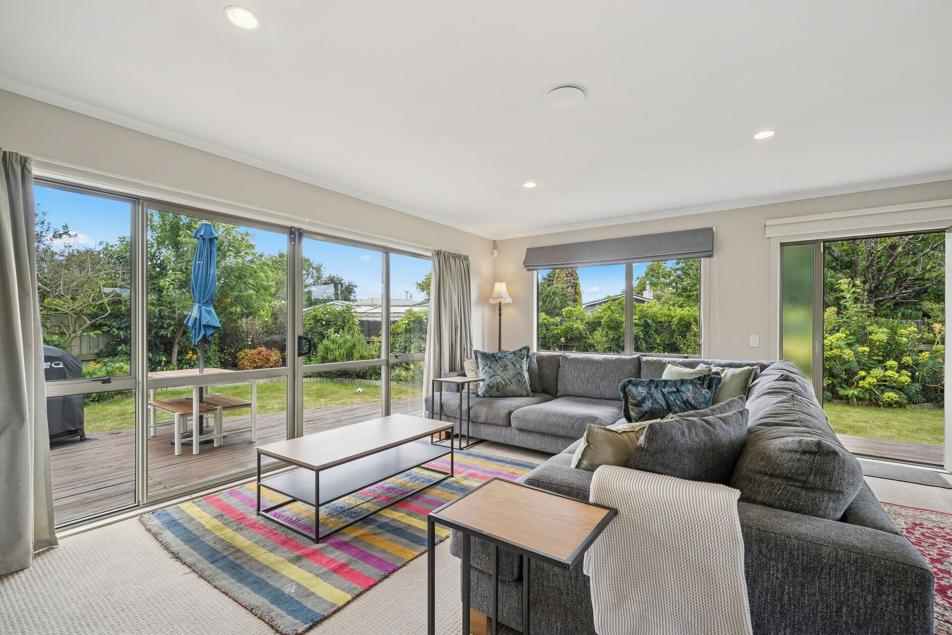 Sackville Sunshine - Martinborough Holiday Home - Martinborough