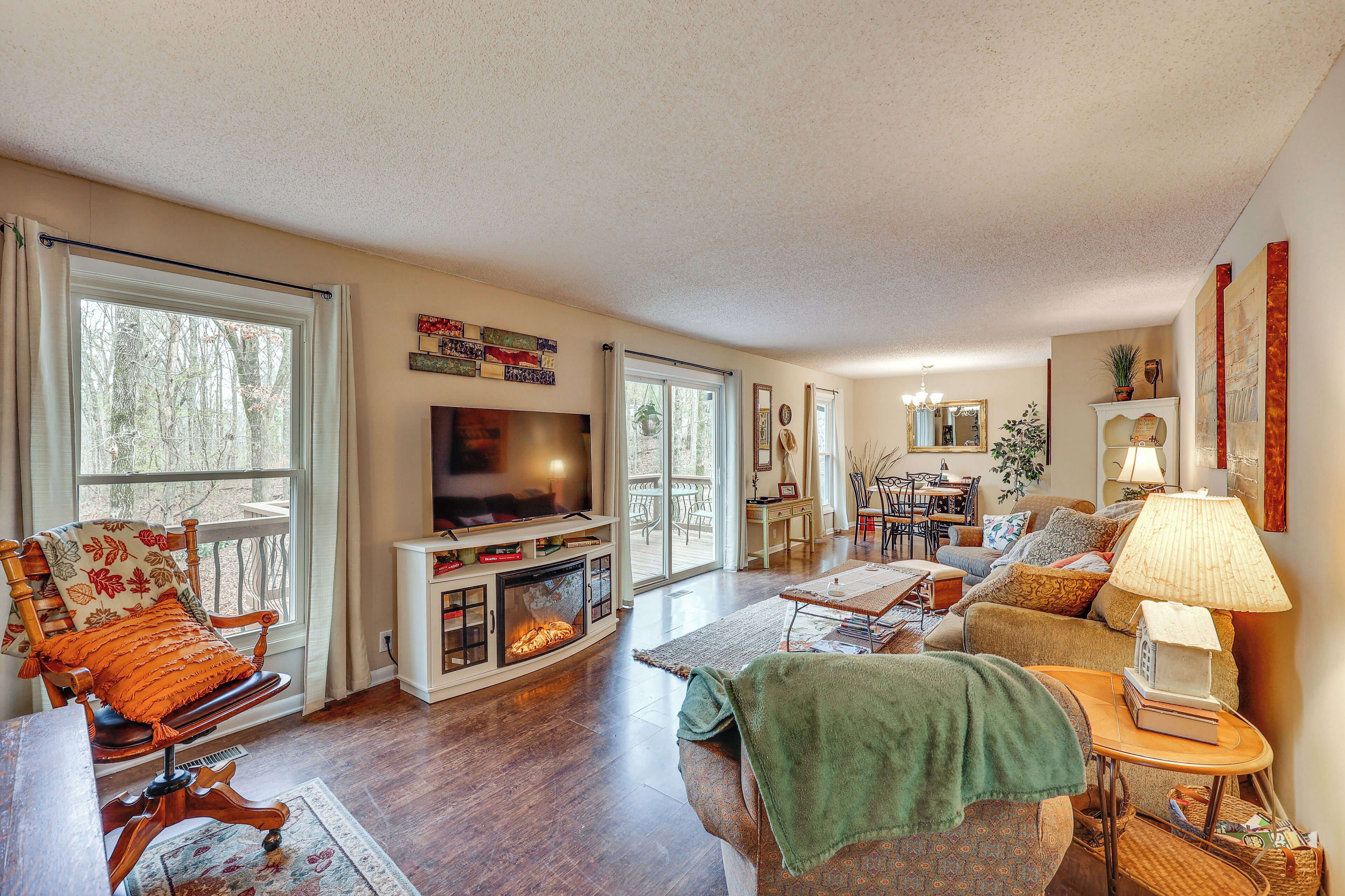 Near Lakes & Trails! Hot Springs Village Hideaway - Lake Ouachita State Park, Mountain Pine