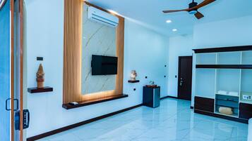 Quarto superluxo, 1 cama King, vista para o vale | Roupas de cama antialérgicas, frigobar (abastecido com itens grátis)