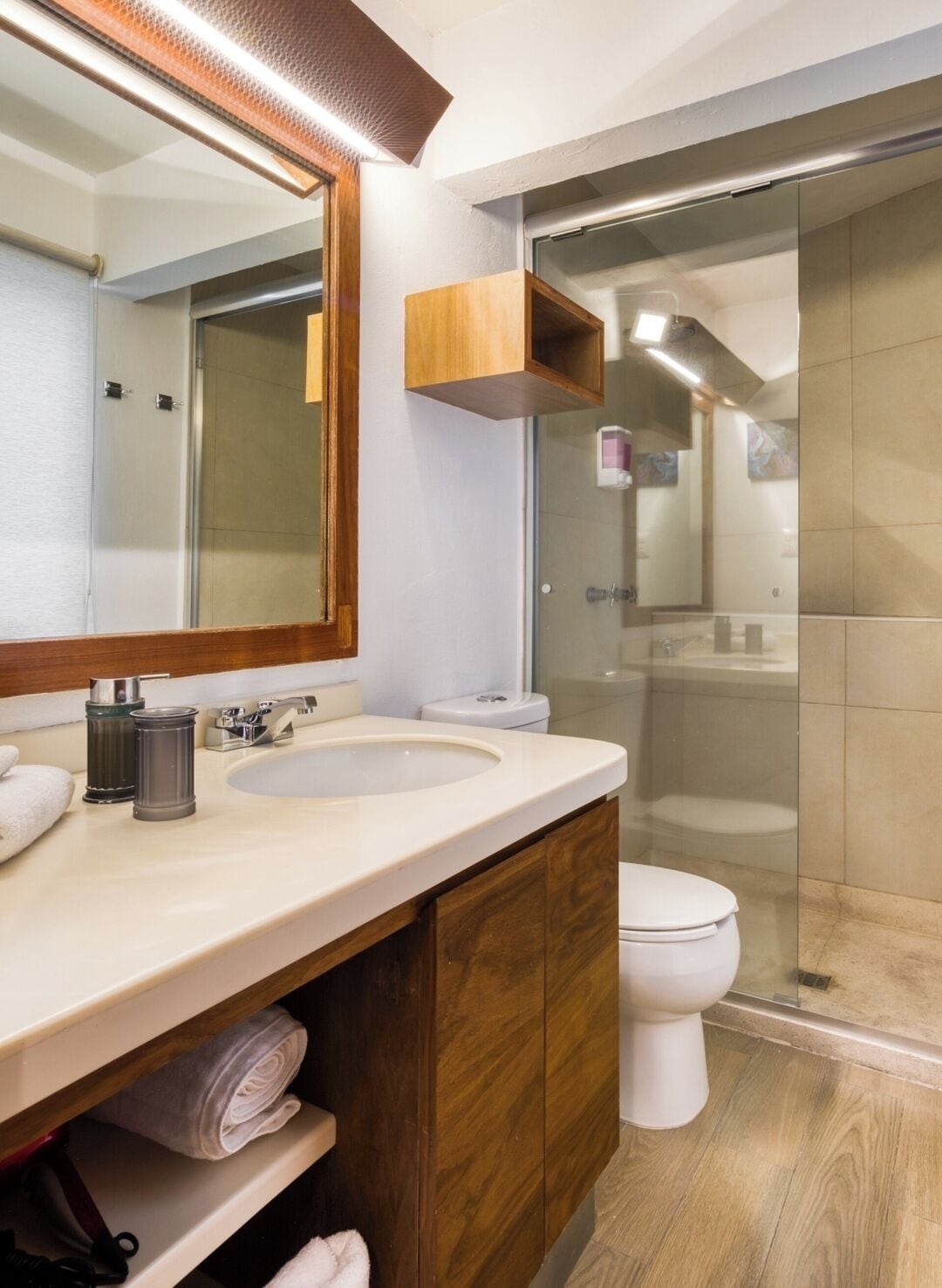 Quarto Individual Básico | Casa de banho