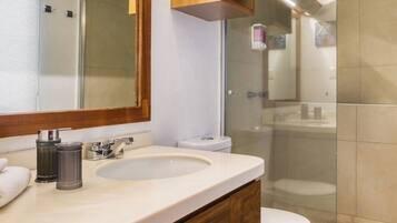 Quarto Individual Básico | Casa de banho