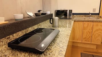 Quarto Individual Básico | Cozinha privada