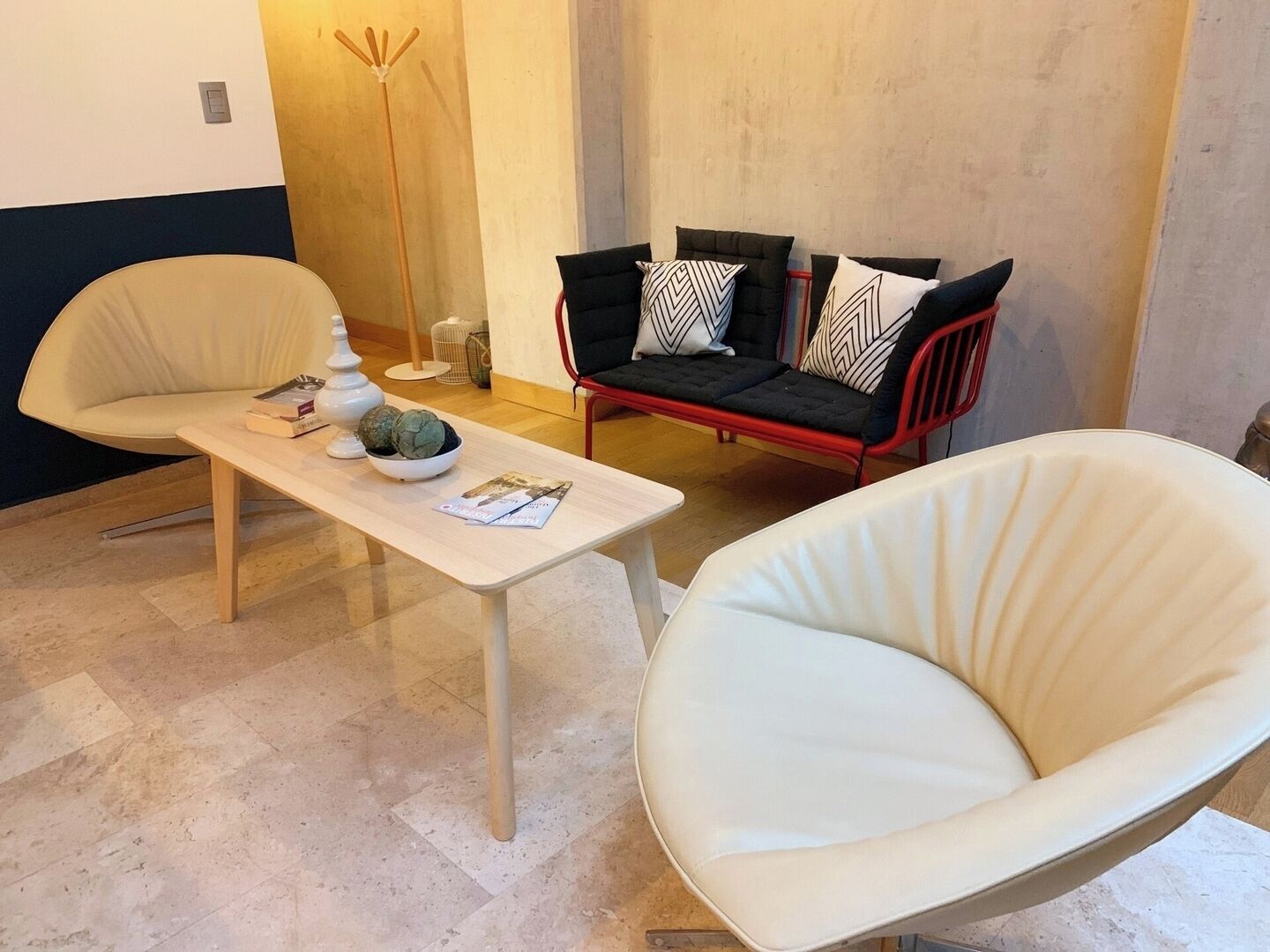 Quarto Individual Básico | Sala de estar