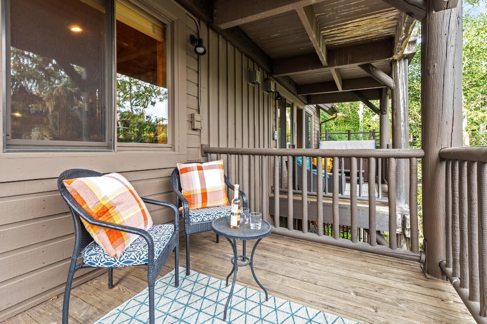 Black Bear Lodge Kbm Resorts Walk To Slopes And Restaurants, Hot Tub, Elevator Access 2 Units, 4 Bedrooms Bbl Ml-2744 - Park City, UT