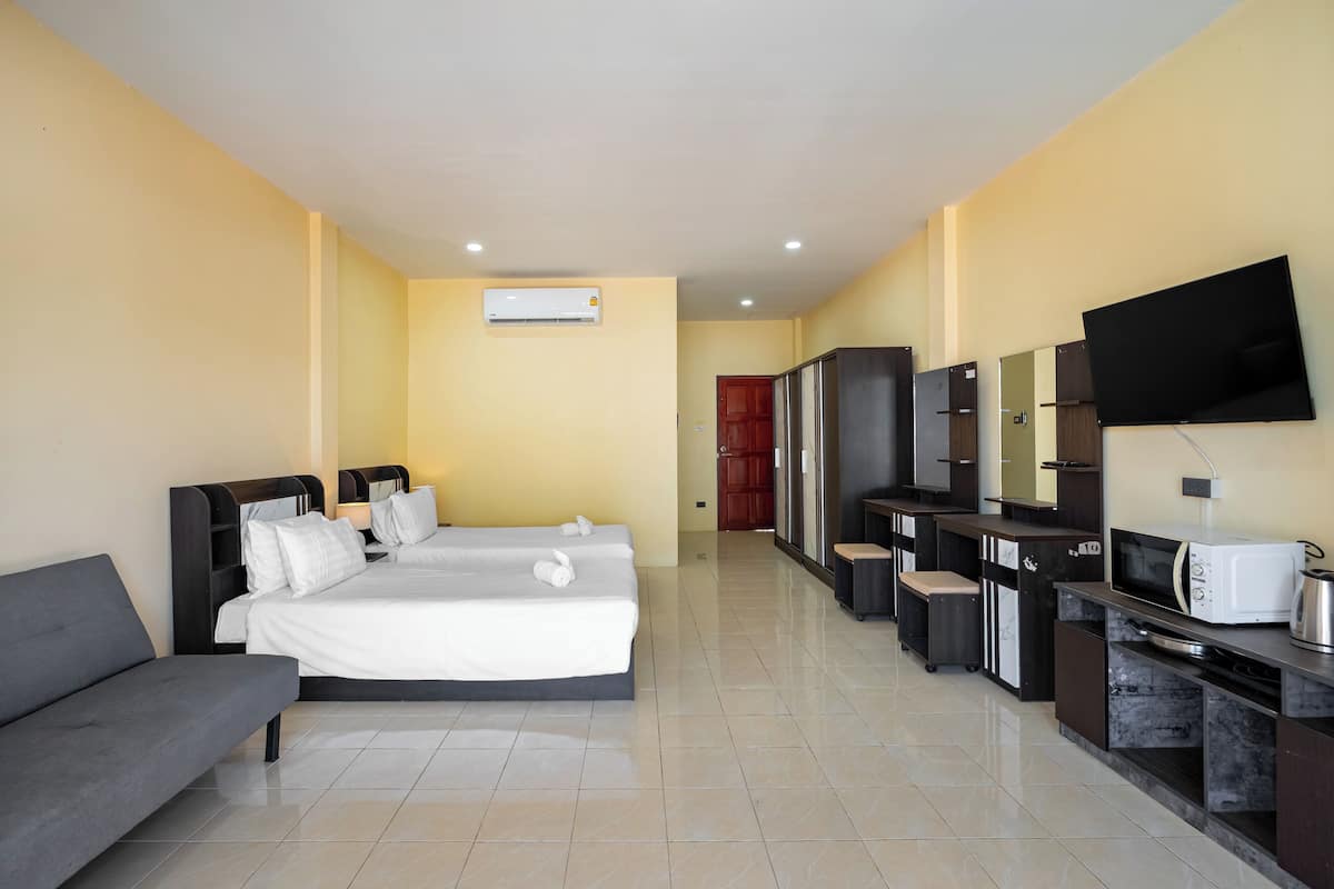 Quarto casal ou duplo luxo, sacada | Wi-Fi de cortesia