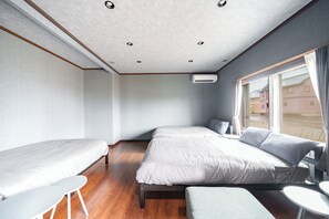 Ferro/tábua de engomar, Wi-fi grátis, roupa de cama fornecida 